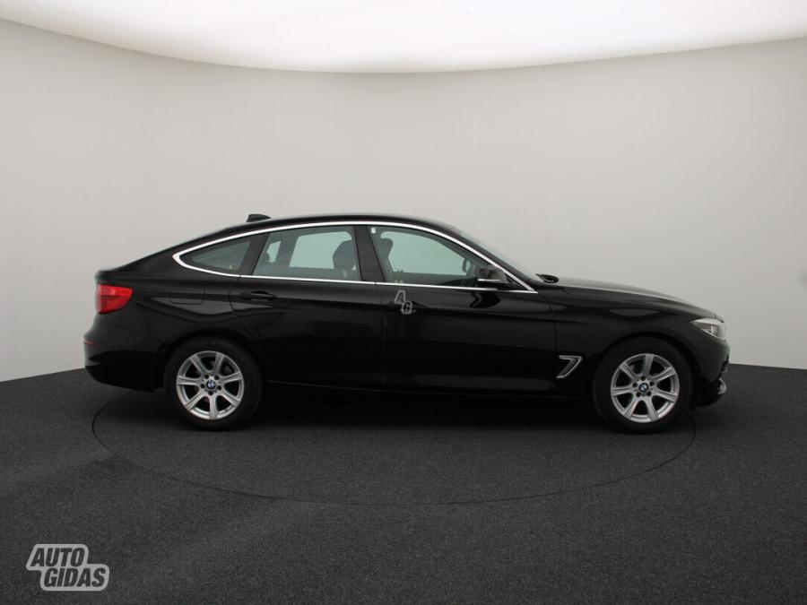 Black BMW 318 Gran Turismo 2017 in Vilnius, with an engine capacity of 2.00 L and mileage of 166 thousand km for 15599 €, photo 9 on AUTOMOTO.COM.LV