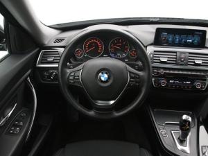 Black BMW 318 Gran Turismo 2017 in Vilnius, with an engine capacity of 2.00 L and mileage of 166 thousand km for 15599 €, photo 17 on AUTOMOTO.COM.LV