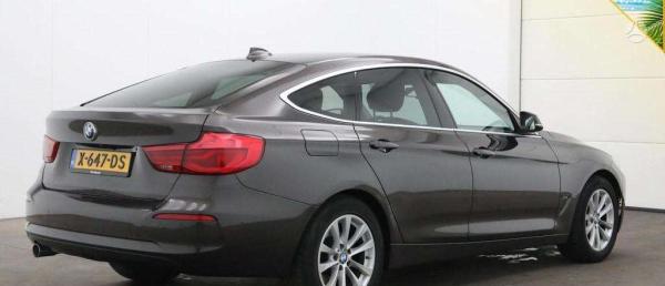 Black BMW 318 Gran Turismo 2018 in Kaunas, with an engine capacity of 2.00 L and mileage of 97 thousand km for 12900 €, photo 3 on AUTOMOTO.COM.LV