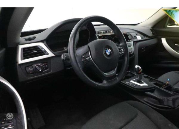 Black BMW 318 Gran Turismo 2018 in Kaunas, with an engine capacity of 2.00 L and mileage of 97 thousand km for 12900 €, photo 6 on AUTOMOTO.COM.LV