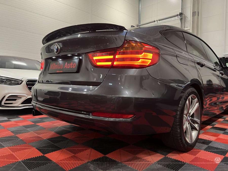 Pelēks BMW 318 Gran Turismo 2014 Viļņa, ar dzinēja tilpumu 2.00 L un nobraukumu 306 tūkst. km par 10500 €, foto 9 vietnē AUTOMOTO.COM.LV