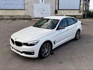 Balts BMW 318 Gran Turismo 2013 Panevēža, ar dzinēja tilpumu 2.00 L un nobraukumu 227 tūkst. km par 8700 €, foto  vietnē AUTOMOTO.COM.LV