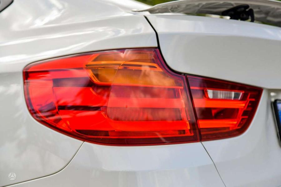 Balts BMW 318 Gran Turismo 2014 Šauļi, ar dzinēja tilpumu 2.00 L un nobraukumu 182 tūkst. km par 8599 €, foto 20 vietnē AUTOMOTO.COM.LV