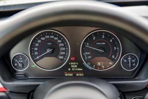Balts BMW 318 Gran Turismo 2014 Šauļi, ar dzinēja tilpumu 2.00 L un nobraukumu 182 tūkst. km par 8599 €, foto 21 vietnē AUTOMOTO.COM.LV