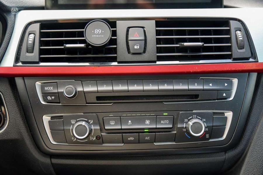 Balts BMW 318 Gran Turismo 2014 Šauļi, ar dzinēja tilpumu 2.00 L un nobraukumu 182 tūkst. km par 8599 €, foto 32 vietnē AUTOMOTO.COM.LV
