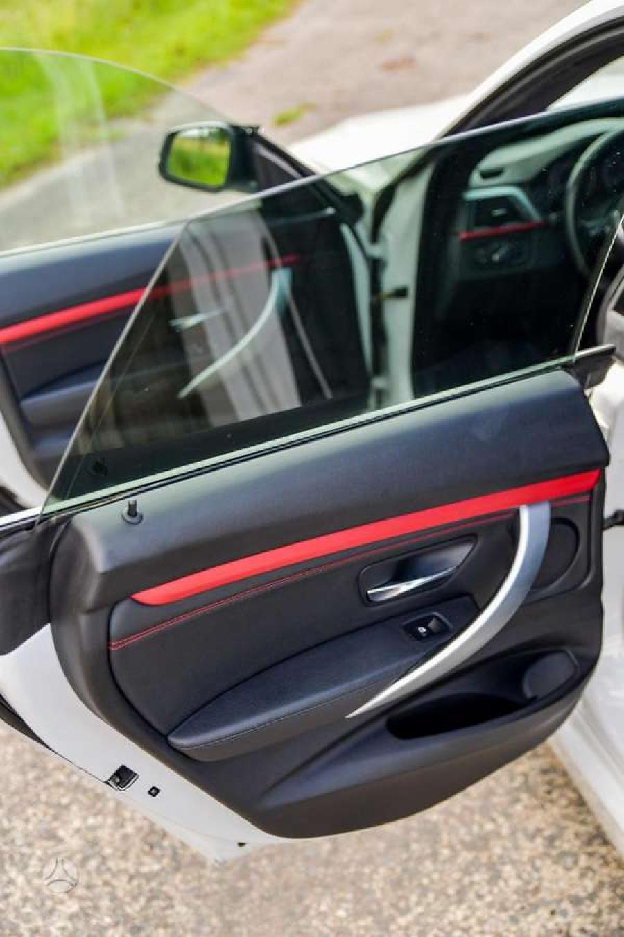 Balts BMW 318 Gran Turismo 2014 Šauļi, ar dzinēja tilpumu 2.00 L un nobraukumu 182 tūkst. km par 8599 €, foto 34 vietnē AUTOMOTO.COM.LV