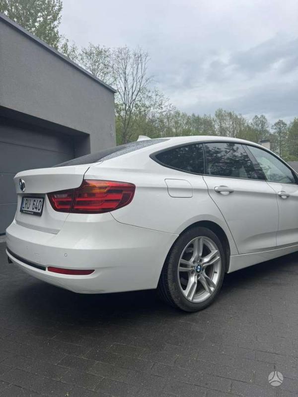 White BMW 318 Gran Turismo 2015 in Kaunas, with an engine capacity of 2.00 L and mileage of 293 thousand km for 10500 €, photo 4 on AUTOMOTO.COM.LV