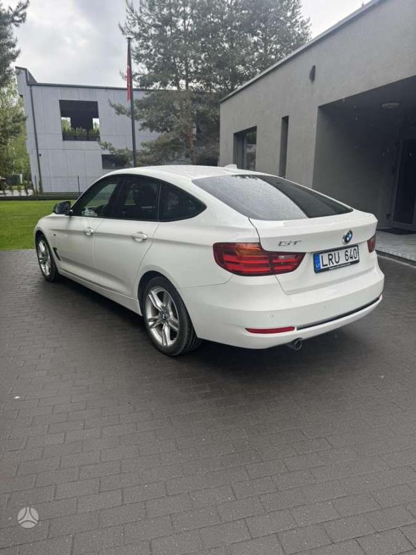 White BMW 318 Gran Turismo 2015 in Kaunas, with an engine capacity of 2.00 L and mileage of 293 thousand km for 10500 €, photo 5 on AUTOMOTO.COM.LV