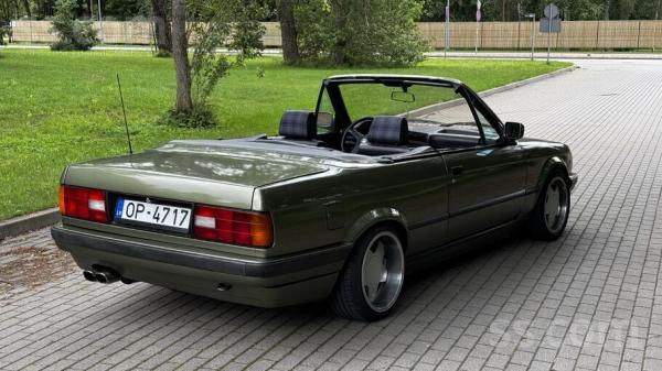 Green BMW 318 1992 in Liepaja, with an engine capacity of 1.80 L and mileage of 127 thousand km for 8400 €, photo 3 on AUTOMOTO.COM.LV