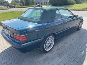 Green BMW 318 1996 in Kaunas, with an engine capacity of 1.80 L and mileage of 266 thousand km for 2999 €, photo  on AUTOMOTO.COM.LV