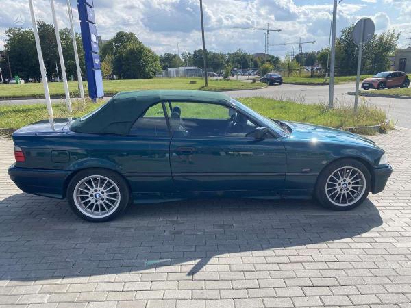 Green BMW 318 1996 in Kaunas, with an engine capacity of 1.80 L and mileage of 266 thousand km for 2999 €, photo 4 on AUTOMOTO.COM.LV