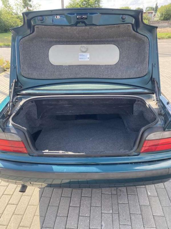 Green BMW 318 1996 in Kaunas, with an engine capacity of 1.80 L and mileage of 266 thousand km for 2999 €, photo 10 on AUTOMOTO.COM.LV