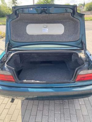 Green BMW 318 1996 in Kaunas, with an engine capacity of 1.80 L and mileage of 266 thousand km for 2999 €, photo 10 on AUTOMOTO.COM.LV