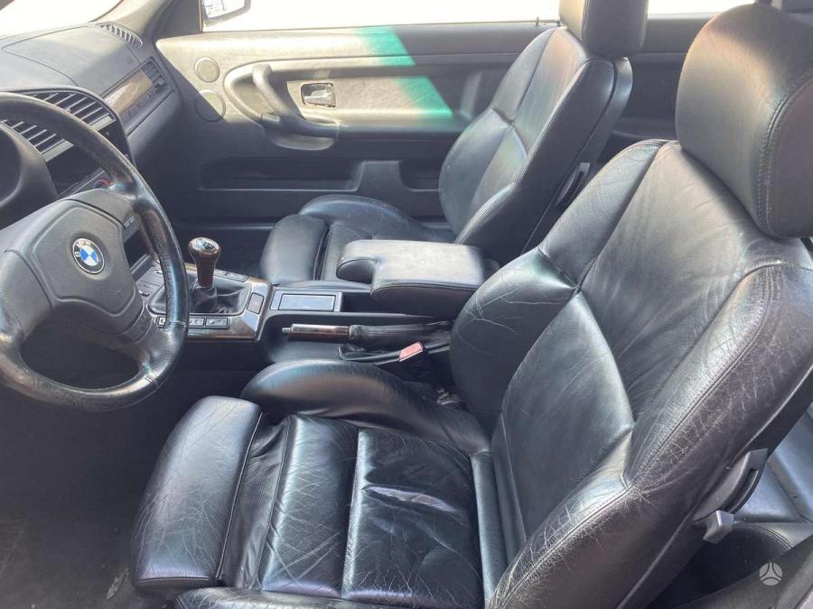 Green BMW 318 1996 in Kaunas, with an engine capacity of 1.80 L and mileage of 266 thousand km for 2999 €, photo 19 on AUTOMOTO.COM.LV