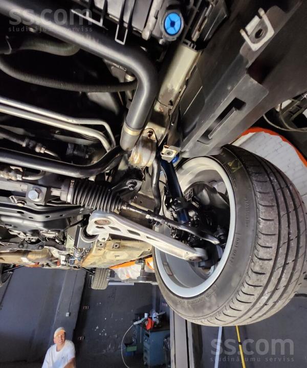 Zaļš BMW 318 2005 Rīga, ar dzinēja tilpumu 2.00 L un nobraukumu 210 tūkst. km par 15000 €, foto 10 vietnē AUTOMOTO.COM.LV