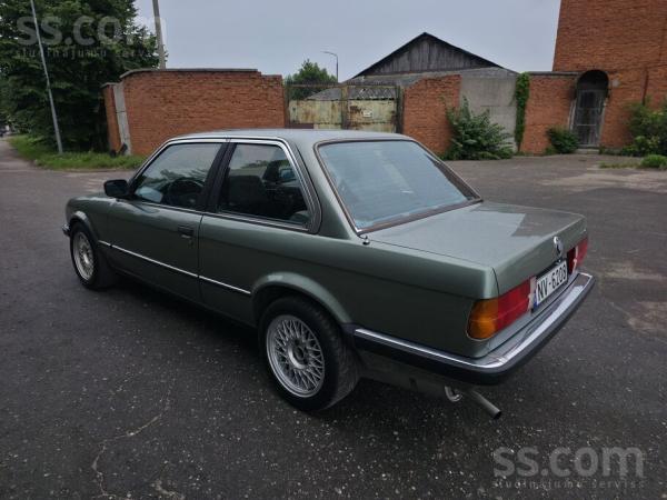 Зеленый БМВ 318 1986 в Лиепая, объемом двигателя 1.80 л и пробегом 0 тыс. км за 6500 €, фото 5 на AUTOMOTO.COM.LV