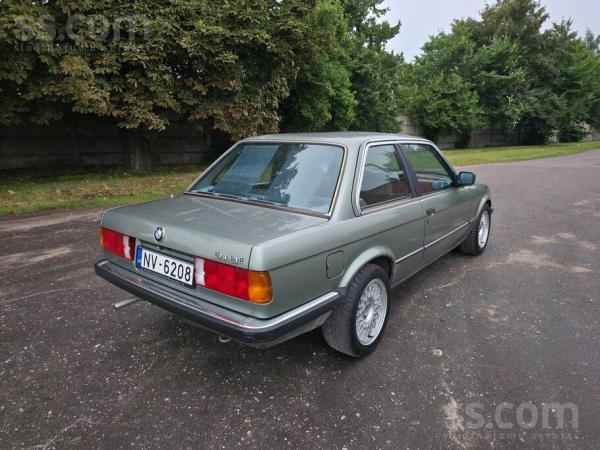 Зеленый БМВ 318 1986 в Лиепая, объемом двигателя 1.80 л и пробегом 0 тыс. км за 6500 €, фото 6 на AUTOMOTO.COM.LV