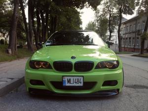 Green BMW 318 1999 in Pakruojis, with an engine capacity of 2.50 L and mileage of 262 thousand km for 5000 €, photo 4 on AUTOMOTO.COM.LV