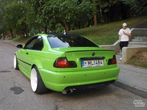Green BMW 318 1999 in Pakruojis, with an engine capacity of 2.50 L and mileage of 262 thousand km for 5000 €, photo 5 on AUTOMOTO.COM.LV