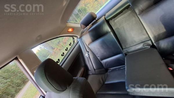 Green BMW 318 2000 in Jelgava, with an engine capacity of 1.90 L and mileage of 419 thousand km for 3000 €, photo 8 on AUTOMOTO.COM.LV