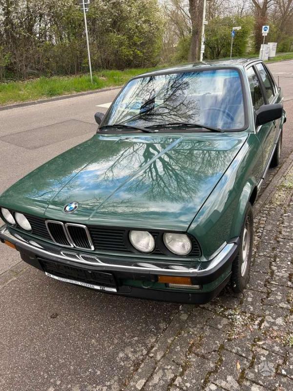 Green BMW 318 1985 in Marijampole, with an engine capacity of 1.77 L and mileage of 94 thousand km for 10500 €, photo 1 on AUTOMOTO.COM.LV