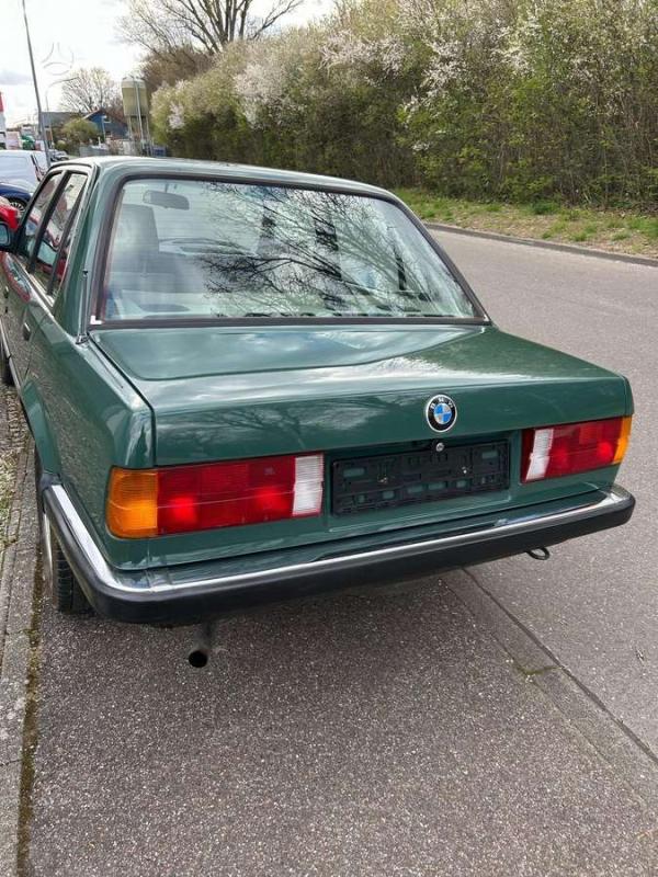 Green BMW 318 1985 in Marijampole, with an engine capacity of 1.77 L and mileage of 94 thousand km for 10500 €, photo 3 on AUTOMOTO.COM.LV