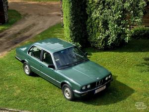 Green BMW 318 1985 in Vilnius, with an engine capacity of 1.80 L and mileage of 94 thousand km for 5500 €, photo 4 on AUTOMOTO.COM.LV