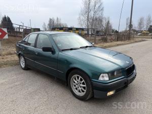 Zaļš BMW 318 1992 Ogre, ar dzinēja tilpumu 1.80 L un nobraukumu 149 tūkst. km par 3399 €, foto  vietnē AUTOMOTO.COM.LV