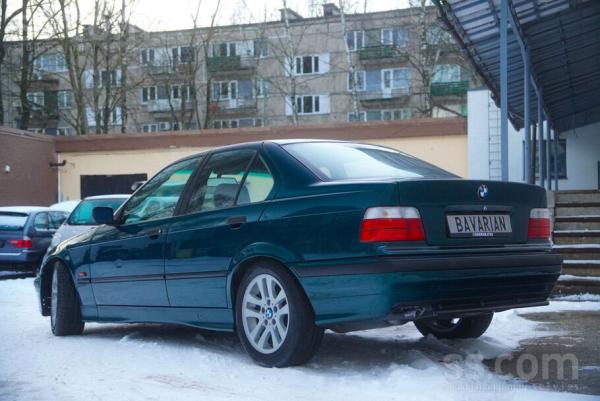 Green BMW 318 1993 in Riga, with an engine capacity of 1.80 L and mileage of 280 thousand km for 2450 €, photo 4 on AUTOMOTO.COM.LV
