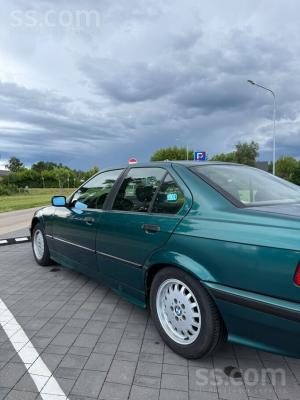 Zaļš BMW 318 1993 Rīga, ar dzinēja tilpumu 1.80 L un nobraukumu 247 tūkst. km par 3250 €, foto 5 vietnē AUTOMOTO.COM.LV