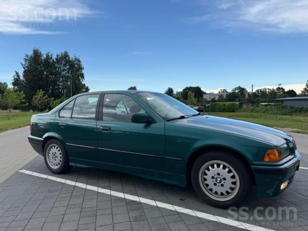Green BMW 318 1993 in Riga, with an engine capacity of 1.80 L and mileage of 247 thousand km for 3250 €, photo 6 on AUTOMOTO.COM.LV