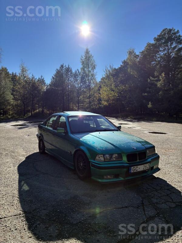 Zaļš BMW 318 1995 Liepāja, ar dzinēja tilpumu 1.80 L un nobraukumu 390 tūkst. km par 2700 €, foto 3 vietnē AUTOMOTO.COM.LV