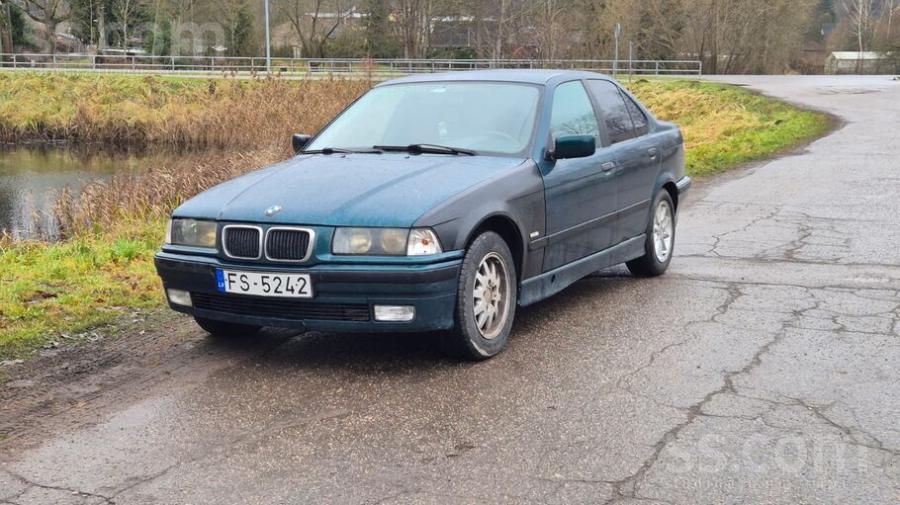 Zaļš BMW 318 1997 Jelgava, ar dzinēja tilpumu 1.80 L un nobraukumu 329 tūkst. km par 1800 €, foto 1 vietnē AUTOMOTO.COM.LV