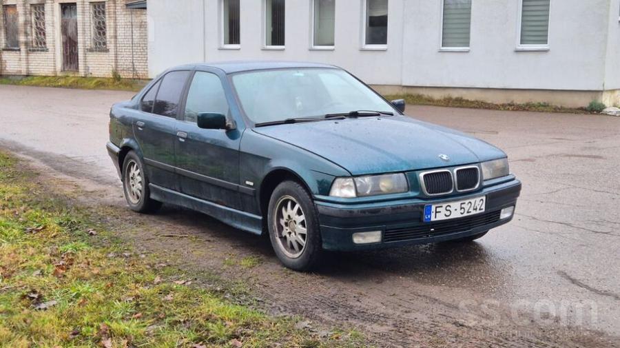 Zaļš BMW 318 1997 Jelgava, ar dzinēja tilpumu 1.80 L un nobraukumu 329 tūkst. km par 1800 €, foto 4 vietnē AUTOMOTO.COM.LV