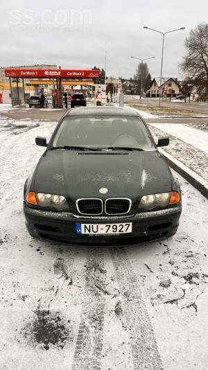 Zaļš BMW 318 2001 Krāslava, ar dzinēja tilpumu 1.90 L un nobraukumu 256 tūkst. km par 1350 €, foto  vietnē AUTOMOTO.COM.LV