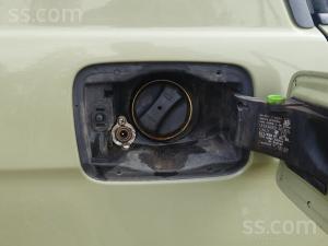 Green BMW 318 2008 in Limbazi, with an engine capacity of 2.50 L and mileage of 318 thousand km for 6000 €, photo 10 on AUTOMOTO.COM.LV