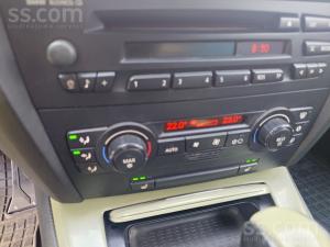 Green BMW 318 2008 in Limbazi, with an engine capacity of 2.50 L and mileage of 318 thousand km for 6000 €, photo 18 on AUTOMOTO.COM.LV