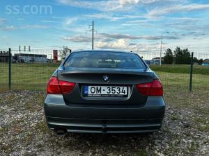 Zaļš BMW 318 2009 Saldus, ar dzinēja tilpumu 2.00 L un nobraukumu 301 tūkst. km par 5900 €, foto 7 vietnē AUTOMOTO.COM.LV