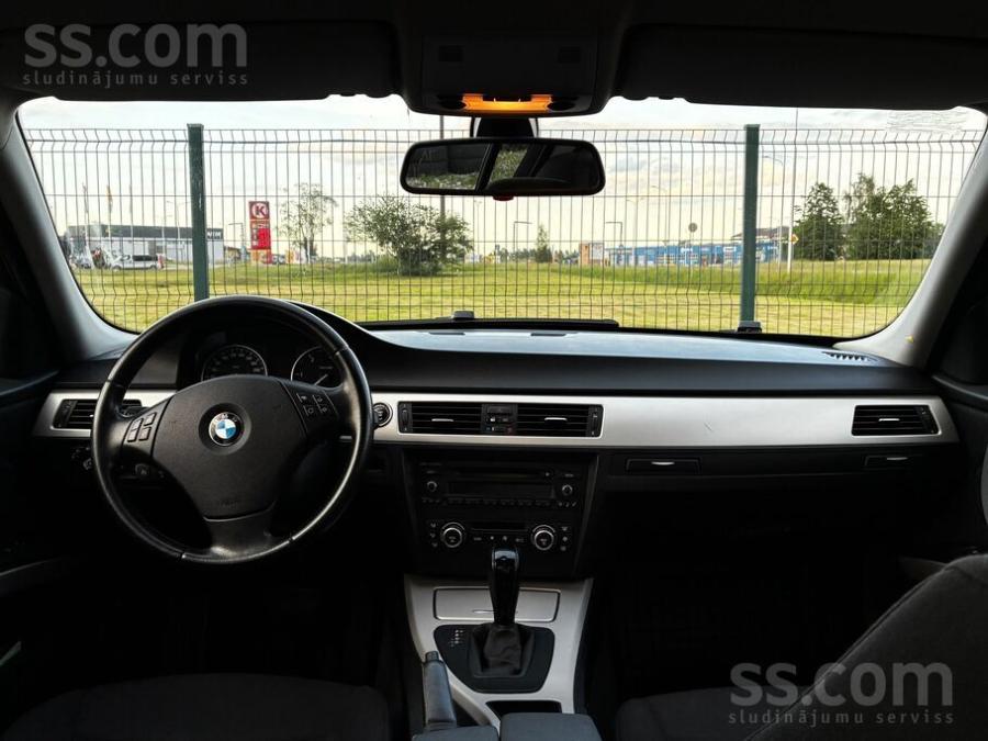 Zaļš BMW 318 2009 Saldus, ar dzinēja tilpumu 2.00 L un nobraukumu 301 tūkst. km par 5900 €, foto 10 vietnē AUTOMOTO.COM.LV