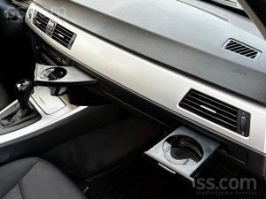 Zaļš BMW 318 2009 Saldus, ar dzinēja tilpumu 2.00 L un nobraukumu 301 tūkst. km par 5900 €, foto 13 vietnē AUTOMOTO.COM.LV
