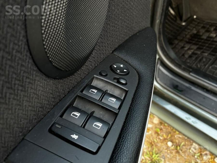 Zaļš BMW 318 2009 Saldus, ar dzinēja tilpumu 2.00 L un nobraukumu 301 tūkst. km par 5900 €, foto 15 vietnē AUTOMOTO.COM.LV