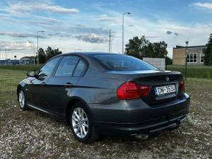 Zaļš BMW 318 2009 Saldus, ar dzinēja tilpumu 2.00 L un nobraukumu 301 tūkst. km par 5500 €, foto 5 vietnē AUTOMOTO.COM.LV