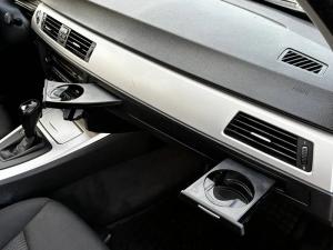Zaļš BMW 318 2009 Saldus, ar dzinēja tilpumu 2.00 L un nobraukumu 301 tūkst. km par 5500 €, foto 8 vietnē AUTOMOTO.COM.LV