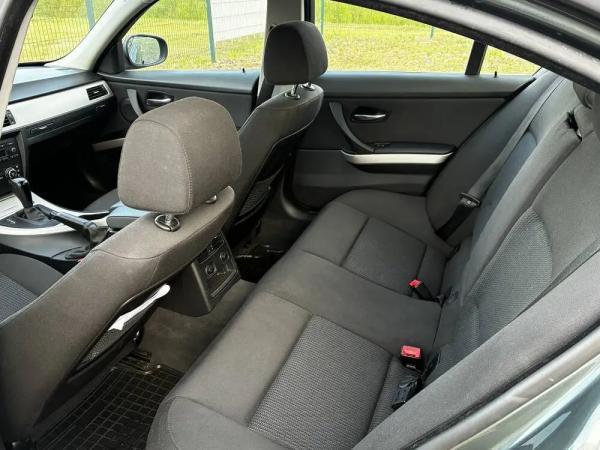 Zaļš BMW 318 2009 Saldus, ar dzinēja tilpumu 2.00 L un nobraukumu 301 tūkst. km par 5500 €, foto 10 vietnē AUTOMOTO.COM.LV
