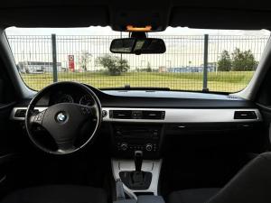Zaļš BMW 318 2009 Saldus, ar dzinēja tilpumu 2.00 L un nobraukumu 301 tūkst. km par 5500 €, foto 13 vietnē AUTOMOTO.COM.LV