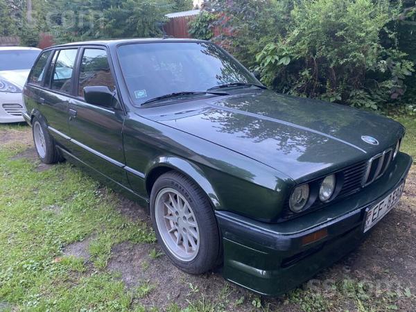 Zaļš BMW 318 1989 Rīga, ar dzinēja tilpumu 2.00 L un nobraukumu 255 tūkst. km par 6500 €, foto 1 vietnē AUTOMOTO.COM.LV