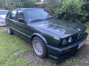 Green BMW 318 1989 in Riga, with an engine capacity of 2.00 L and mileage of 255 thousand km for 6500 €, photo  on AUTOMOTO.COM.LV