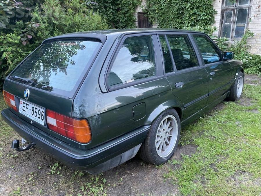 Zaļš BMW 318 1989 Rīga, ar dzinēja tilpumu 2.00 L un nobraukumu 255 tūkst. km par 6500 €, foto 3 vietnē AUTOMOTO.COM.LV