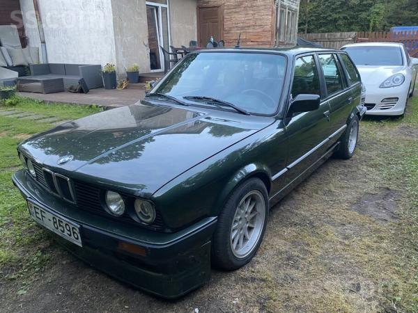 Zaļš BMW 318 1989 Rīga, ar dzinēja tilpumu 2.00 L un nobraukumu 255 tūkst. km par 6500 €, foto 4 vietnē AUTOMOTO.COM.LV