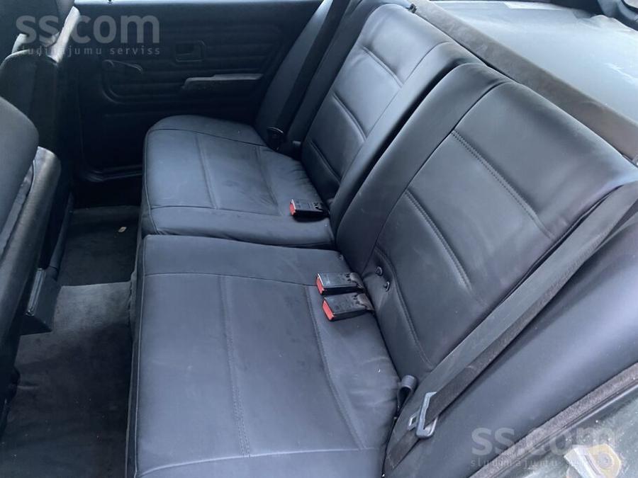 Zaļš BMW 318 1989 Rīga, ar dzinēja tilpumu 2.00 L un nobraukumu 255 tūkst. km par 6500 €, foto 9 vietnē AUTOMOTO.COM.LV